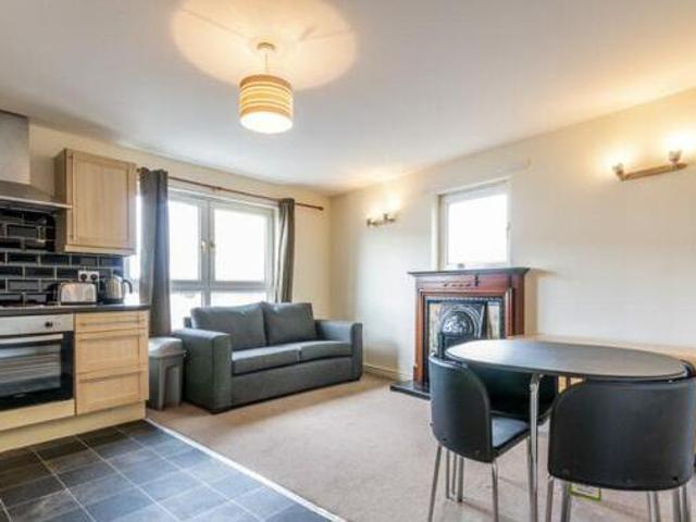 3 Bedroom Flat For Rent In Edinburgh