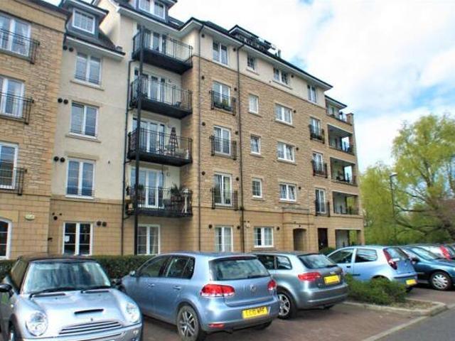 3 Bedroom Flat For Rent In Edinburgh