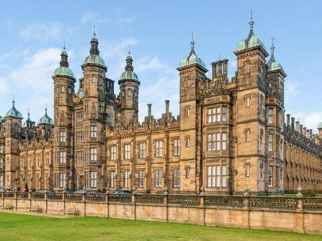 3 Bedroom Flat For Rent In Edinburgh, Midlothian