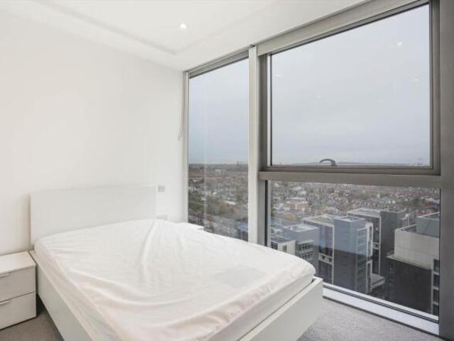 3 bedroom flat for rent in Eighty Eight Wood Lane, White City, London, W12