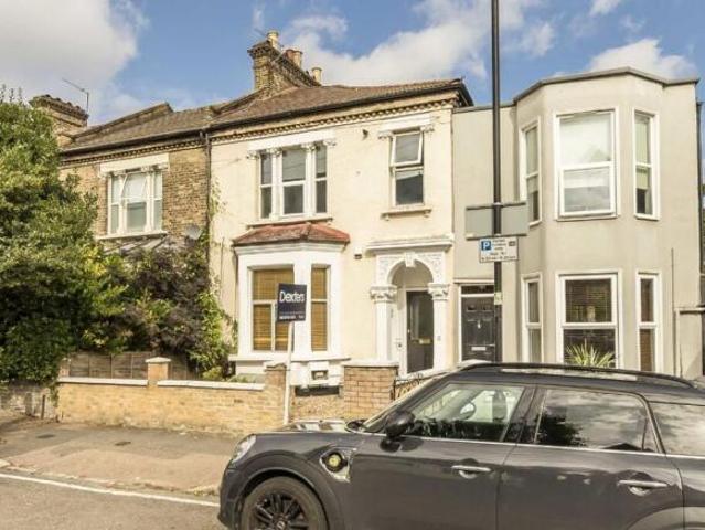 3 bedroom flat for rent in Elmcourt Road, West Norwood, SE27