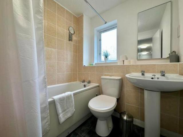 3 bedroom flat for rent in Elderslie Street, Finnieston, Glasgow, G3