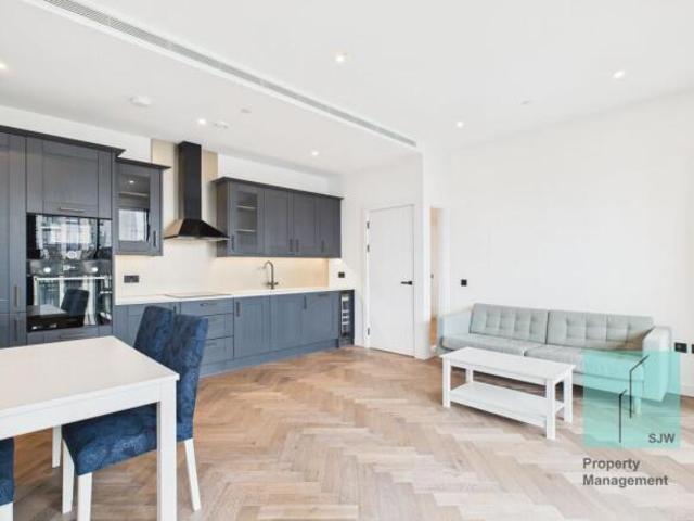 3 bedroom flat for rent in Emery Way, London, E1W