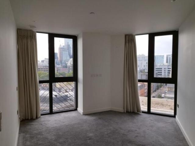 3 bedroom flat for rent in Emery Way, London, E1W
