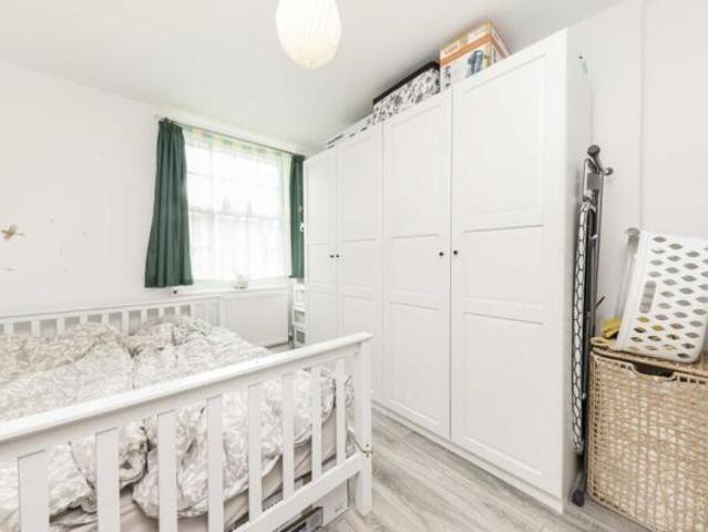 3 bedroom flat for rent in Emlyn Gardens, Shepherds Bush, W12
