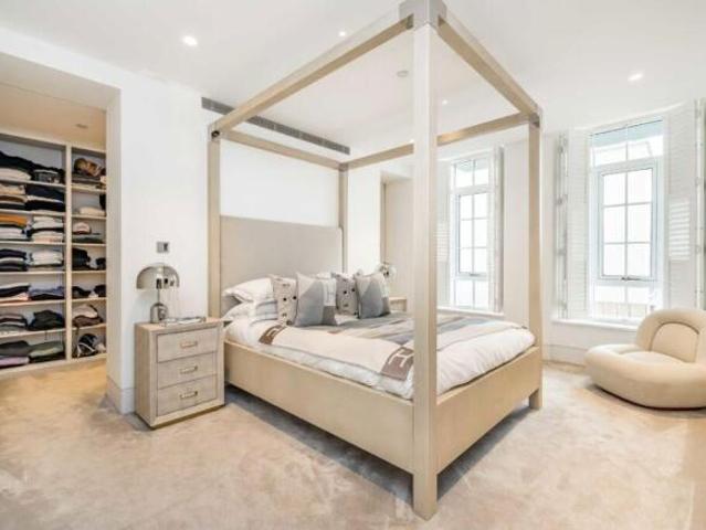 3 bedroom flat for rent in Erskine Road, Primrose Hill, NW3