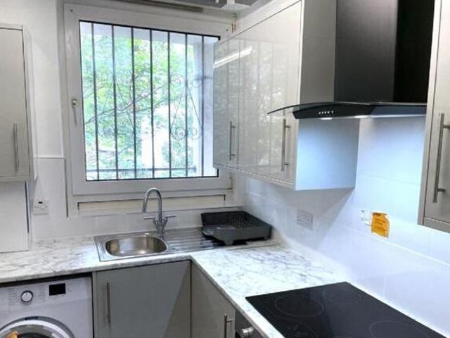 3 Bedroom Flat For Rent In Euston, London