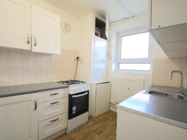 3 bedroom flat for rent in Fairclough Street, London, E1