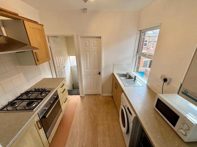 3 bedroom flat for rent in Fairfield Road, West Jesmond, NE2