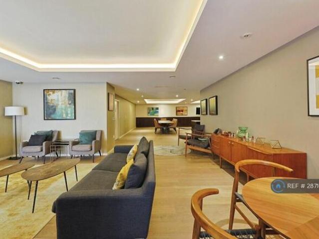 3 bedroom flat for rent in Farm Lane, London, SW6