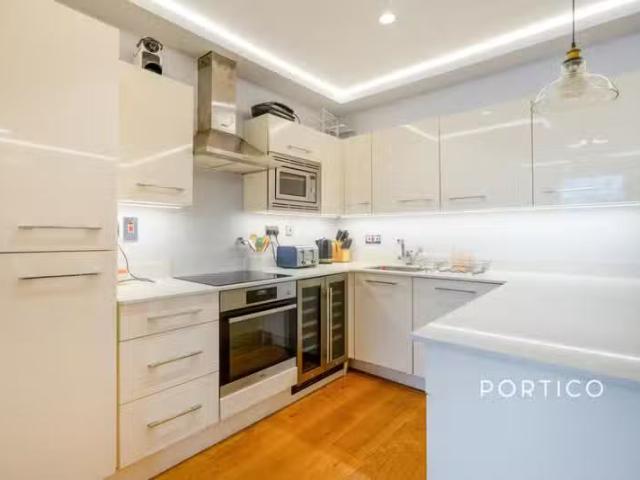 3 bedroom flat for rent in Farringdon Road, EC1M