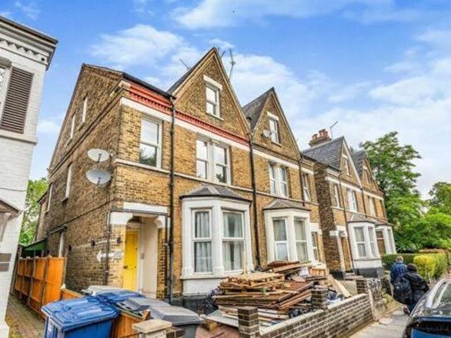 3 Bedroom Flat For Rent In Finchley