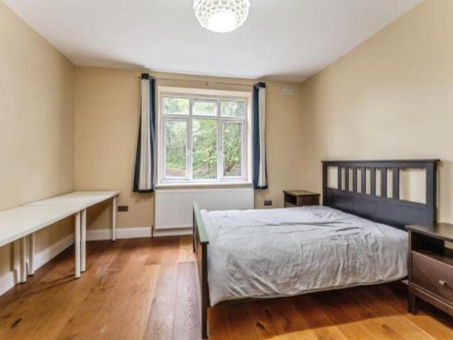 3 bedroom flat for rent in Finchley Road, London, NW3