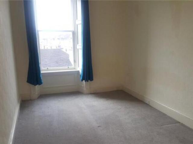 3 bedroom flat for rent in Findhorn Place, Grange, Edinburgh, EH9