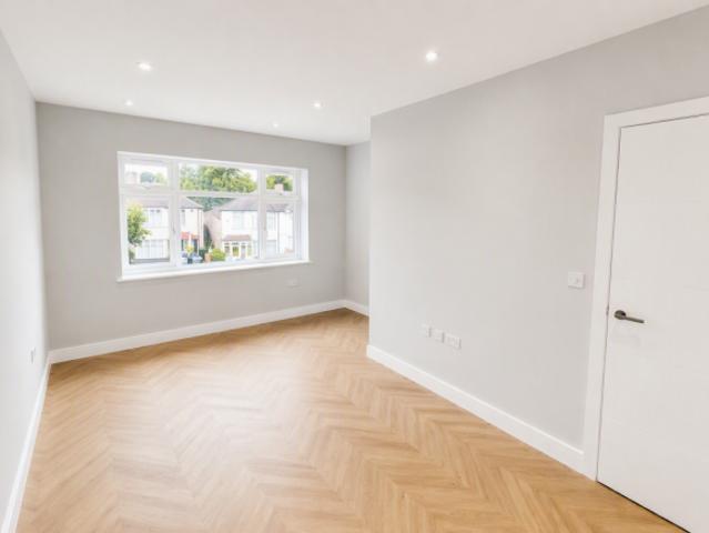 3 bedroom flat for rent in Footscray Road, SE9