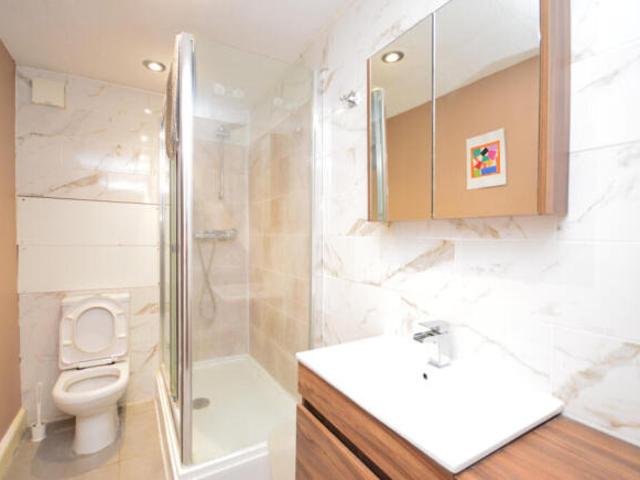 3 bedroom flat for rent in Ford Square, Whitechapel, E1 2HS, E1