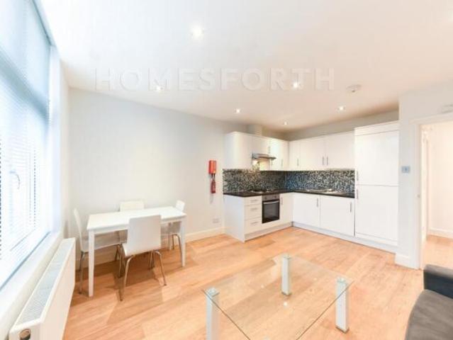 3 bedroom flat for rent in Fordwych Road, Cricklewood, NW2