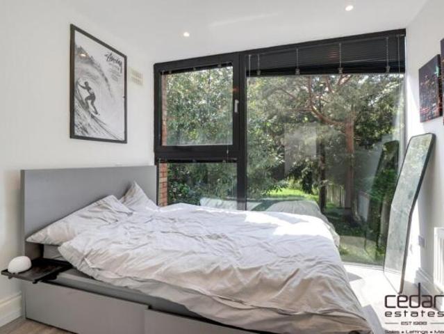 3 bedroom flat for rent in Fordwych Road, West Hampstead NW2