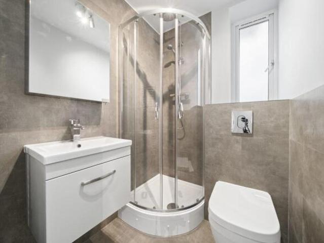 3 bedroom flat for rent in Fount Street, Nine Elms SW8