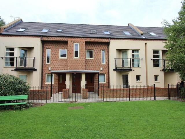 3 bedroom flat for rent in Fountayne House, Lawrence Square, YO10