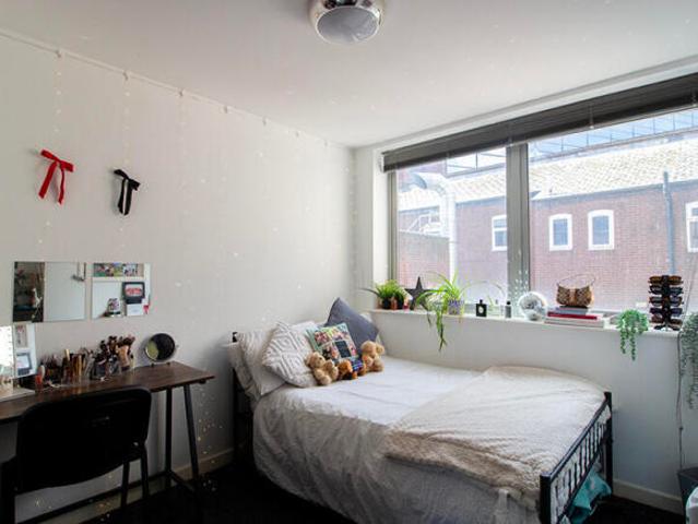 3 bedroom flat for rent in Flat 10, Royal House, 11 13 Goldsmith Street, Nottingham, NG1 5JS, NG1