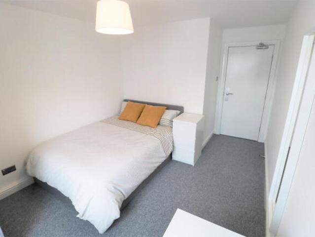 3 bedroom flat for rent in Flat 61, 205 Clarendon Road, Leeds, LS2 9DU, LS2