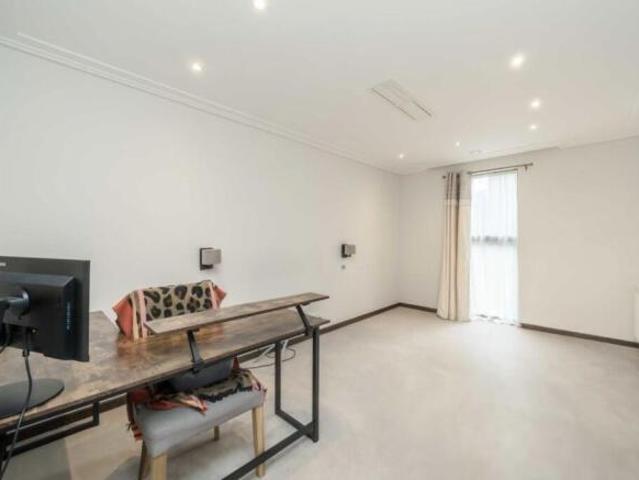 3 bedroom flat for rent in Frances Wharf, Canary Wharf, E14