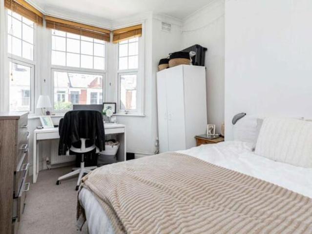 3 bedroom flat for rent in Fulham Palace Road, Fulham, London, SW6