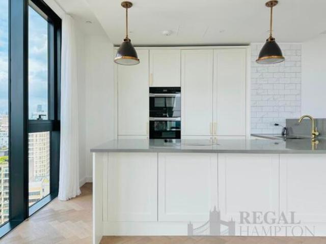3 bedroom flat for rent in Gauging Square, Tower Hamlet, London, E1W