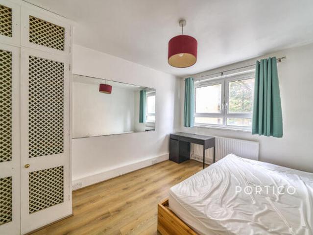2 bedroom flat for rent in Gibbs Green, W14