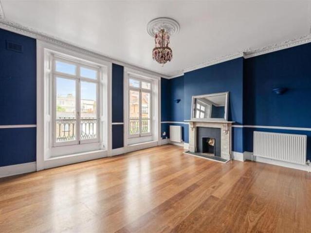 3 bedroom flat for rent in Gipsy Hill, London, SE19