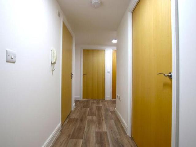 3 bedroom flat for rent in Goodman Crescent, Croydon, CR0