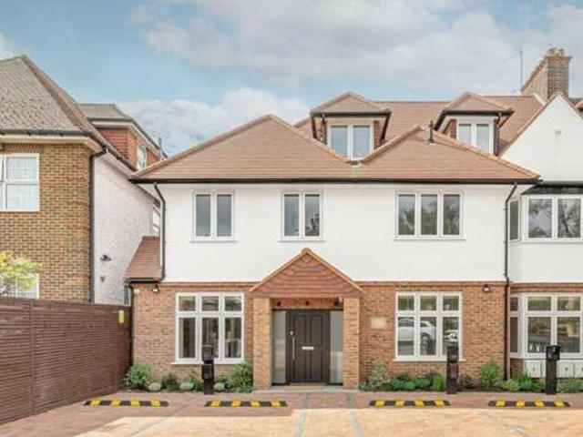 3 Bedroom Flat For Rent In Golders Green, London