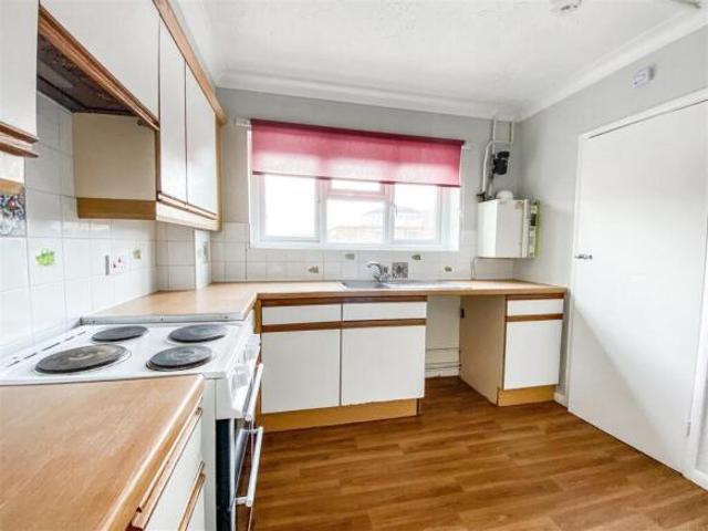 3 bedroom flat for rent in Gloucester Avenue, Chelmsford, CM2