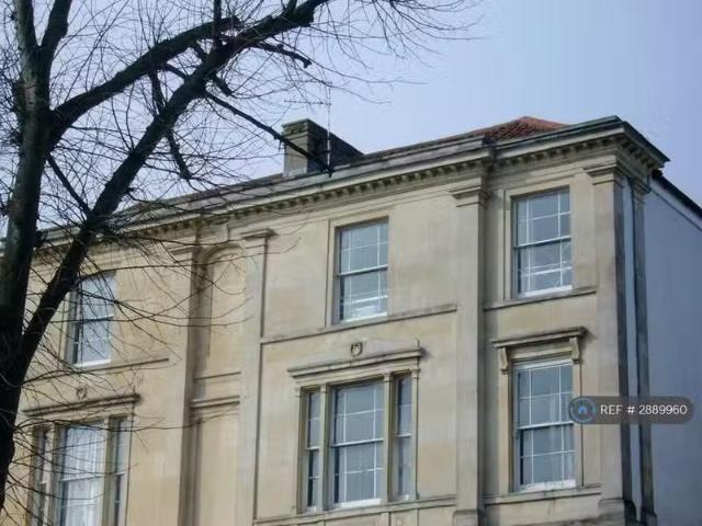 3 bedroom flat for rent in Gloucester Road, Bishopston, Bristo.