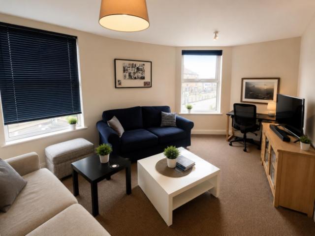 3 bedroom flat for rent in Gloucester Road North, Filton Park, Bristol, BS7