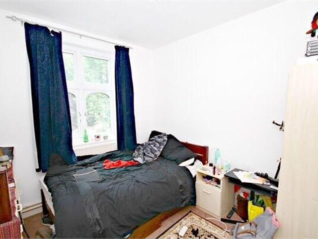 3 bedroom flat for rent in Gladstone Court, Willesden Green, NW2