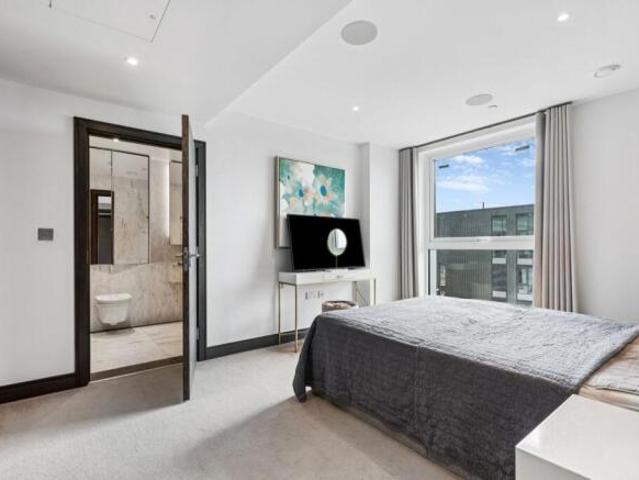 3 bedroom flat for rent in Glenthorne Road, Hammersmith, London, W6