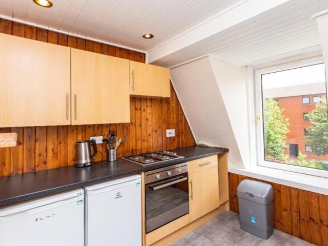 3 bedroom flat for rent in Grove Street, Haymarket, Edinburgh, EH3