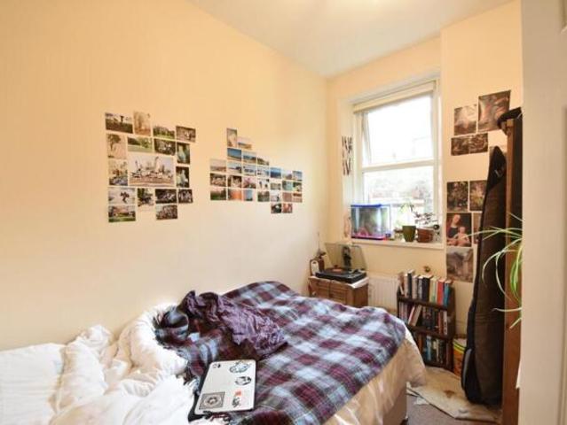 3 bedroom flat for rent in Grosvenor Road, Newcastle Upon Tyne, NE2