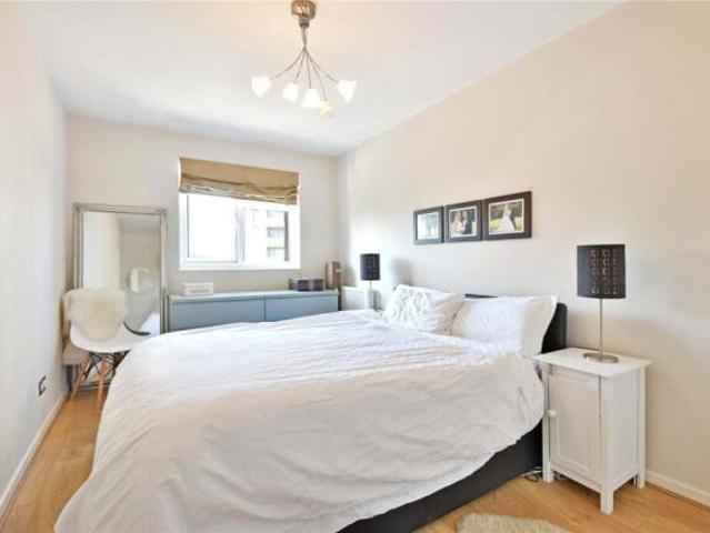 3 bedroom flat for rent in Granville Road, Childs Hill, NW2