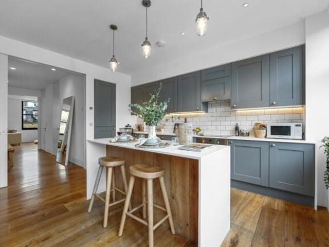 3 bedroom flat for rent in Great Titchfield Street, Fitzrovia, London, W1W