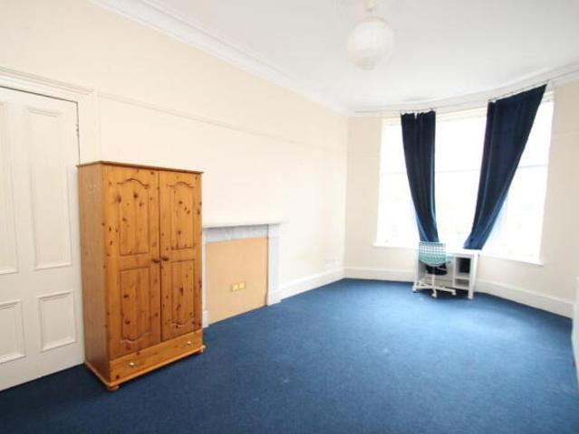 3 bedroom flat for rent in Great Western Road, West End, G4