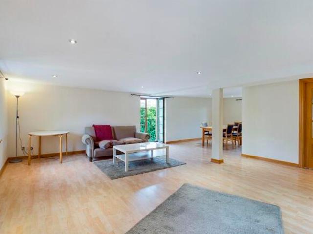 3 bedroom flat for rent in Great Junction Street, Leith, Edinburgh, EH6