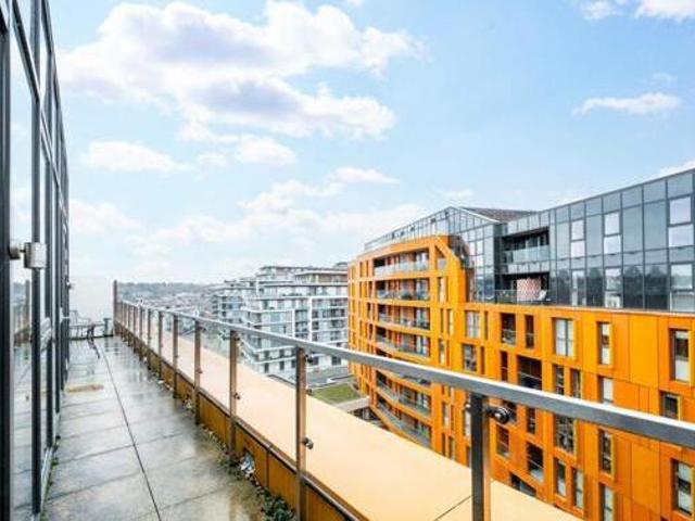 3 Bedroom Flat For Rent In Greenwich, London