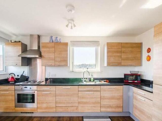 3 Bedroom Flat For Rent In Greenwich, London