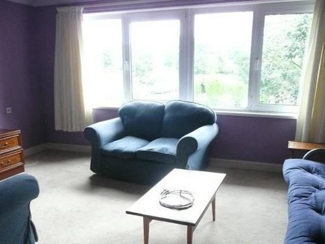 3 bedroom flat for rent in Greetham Street Southsea PO5