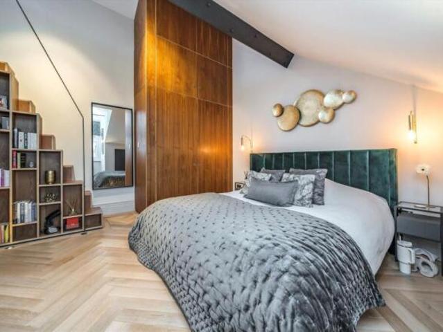 3 bedroom flat for rent in Gunterstone Road, West Kensington, W14