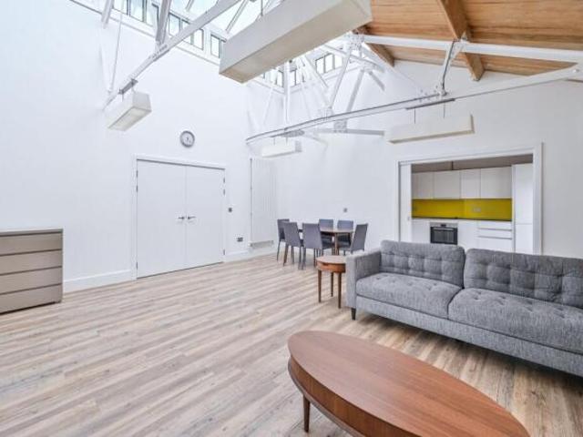 3 bedroom flat for rent in Gun Carriage Walk, Woolwich, London, SE18