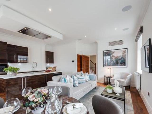 3 Bedroom Flat For Rent In Hammersmith, London